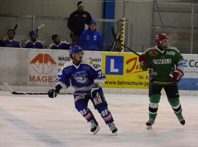 Eishockey: VST Adler Völkermarkt - ESC Steindorf 0:8 (0:2 0:4 0:2 ...