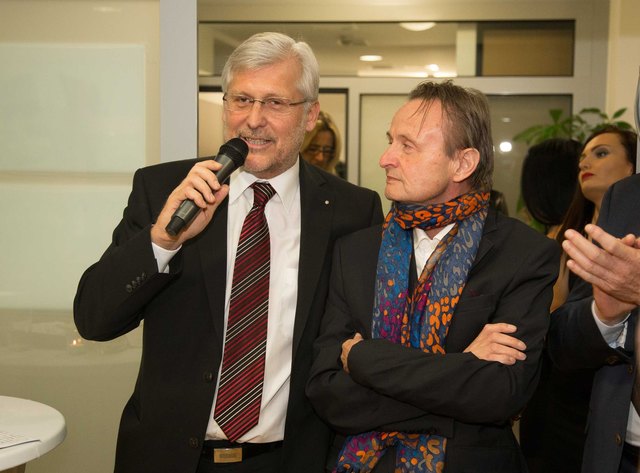 Linzer Rechtsanwaltskanzlei wird für zwei Jahre zu öffentlichem ...