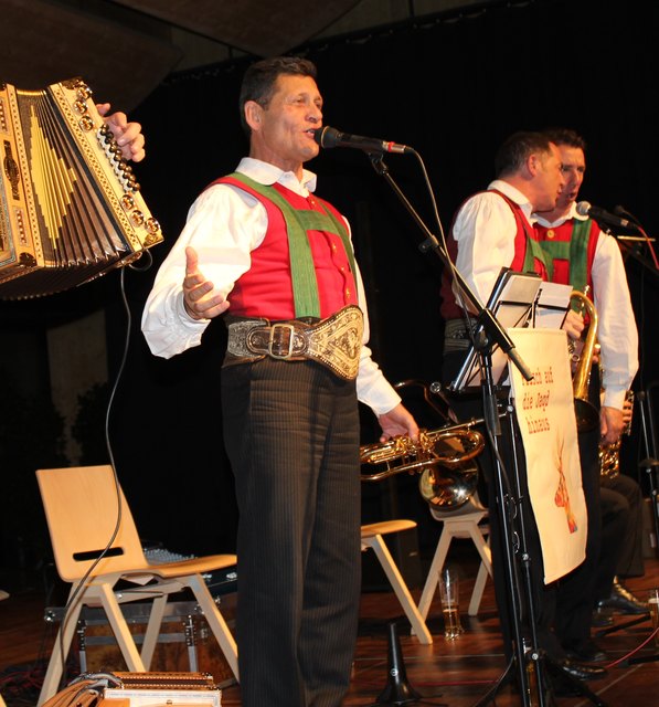 Franz Posch präsentierte neue CD "Frisch auf die Jagd hinaus" - Hall-Rum