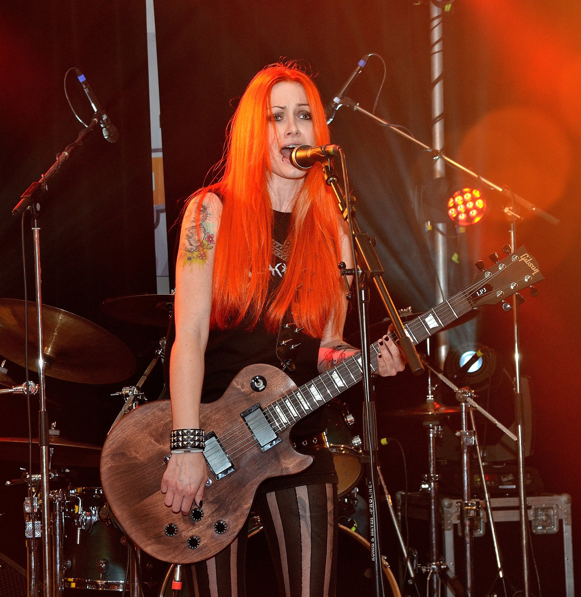 Kati Cher " Vote for Black Cage" SongChallenge des ...