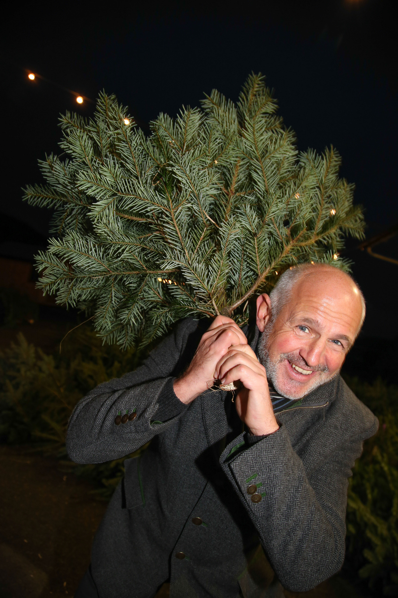 Fritz Egger holte sich seinen Baum ab - Flachgau