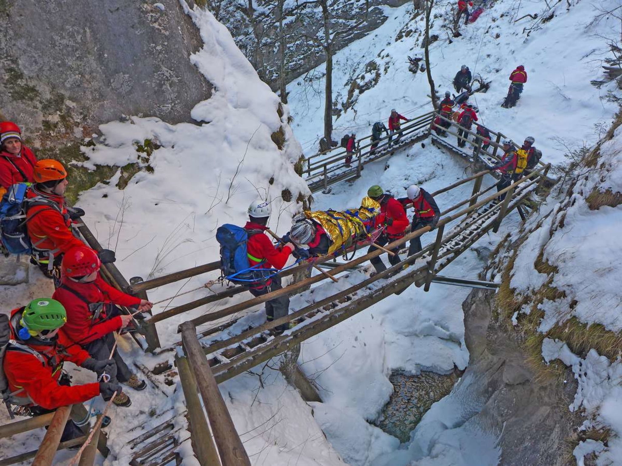 Übung für den Ernstfall: Bergsteiger erleidet Herzinfarkt in der ...