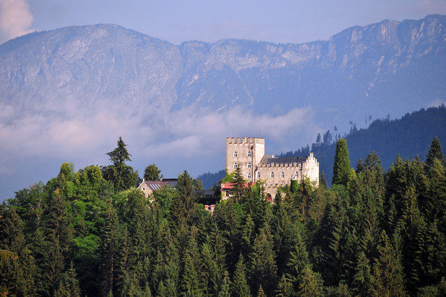 Schloss Itter - Thema auf meinbezirk.at