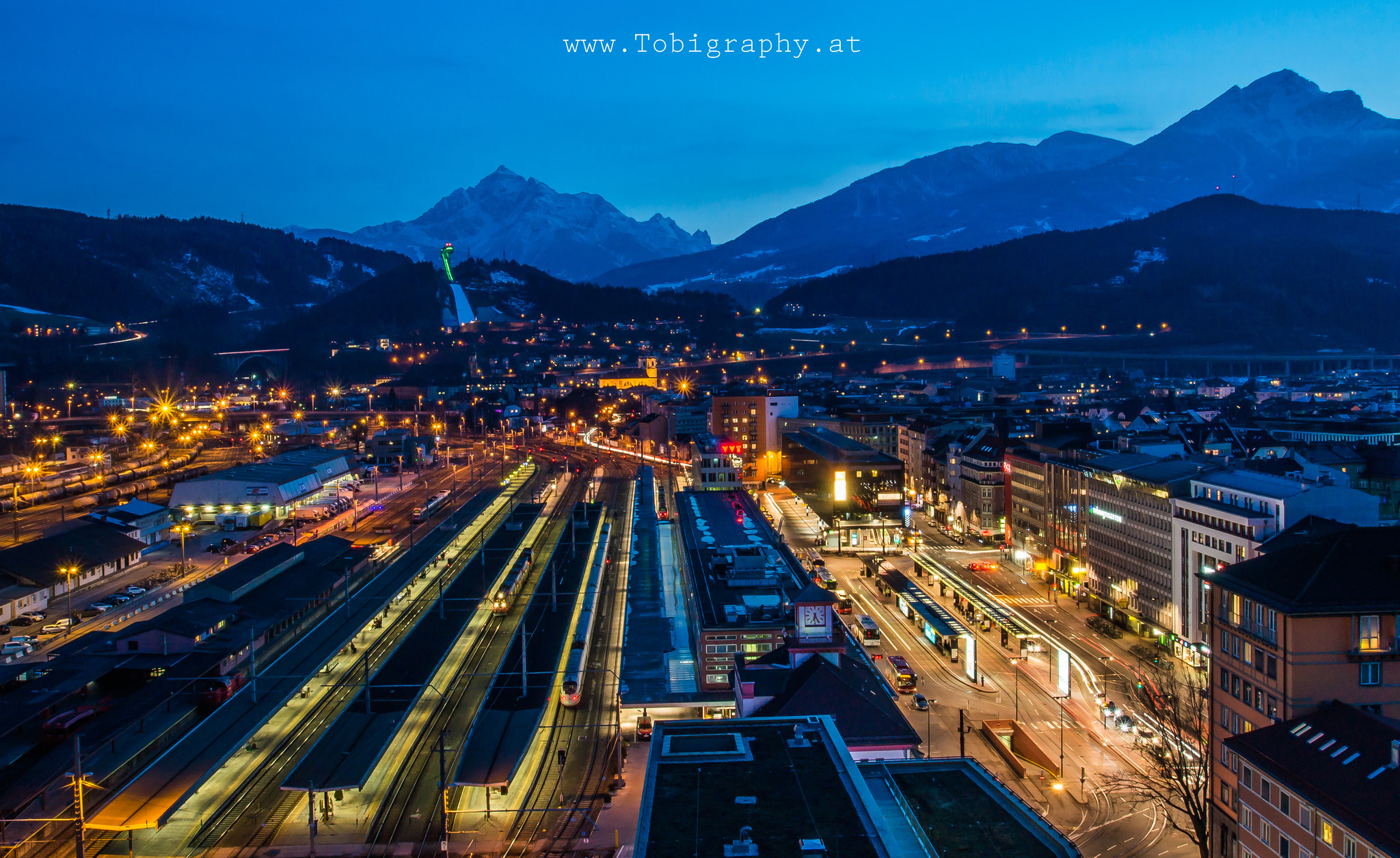 Innsbruck by night - Innsbruck