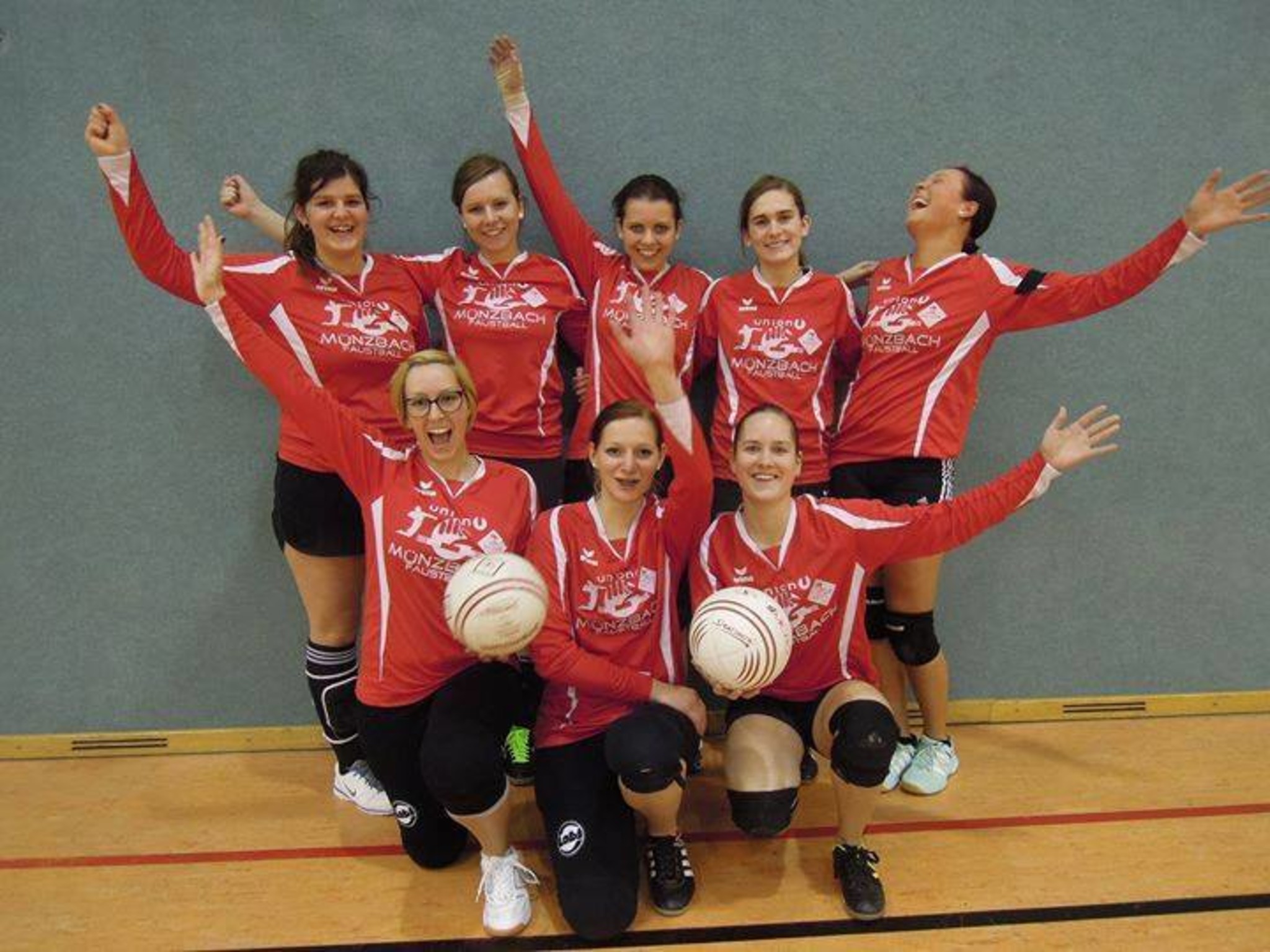 Münzbach: Faustball-Damen fixierten Aufstieg in OÖ Frauen-Landesliga - Perg