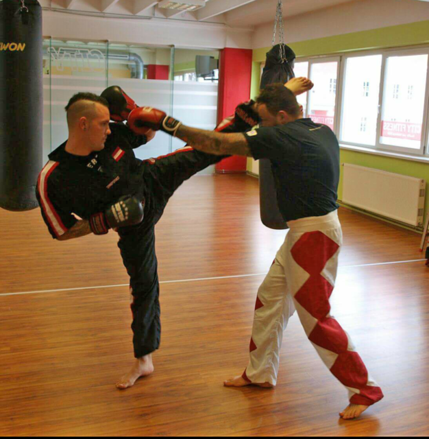 Er will unbedingt Kickbox-Weltmeister werden - Spittal