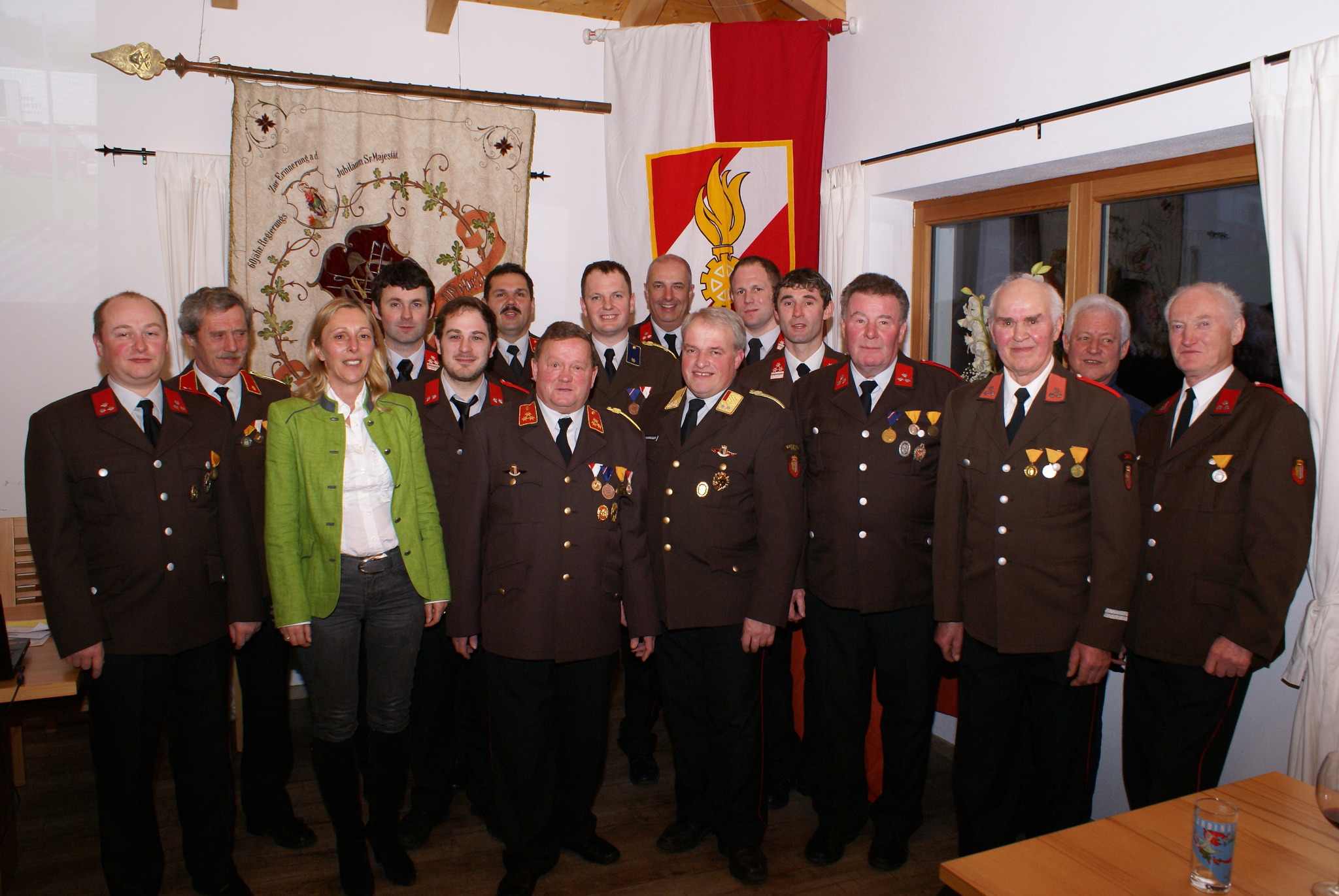 Feuerwehr Jeging ehrte langjährige Mitglieder - Braunau