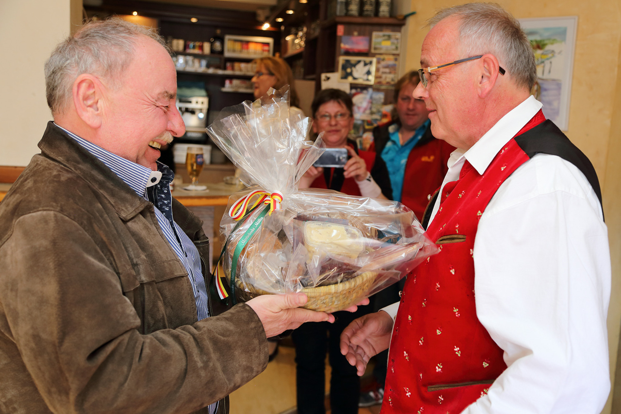 MIT VIDEO: Jubiläumsgeburtstagsfeier für Kapellmeister/Musiker Walter ...