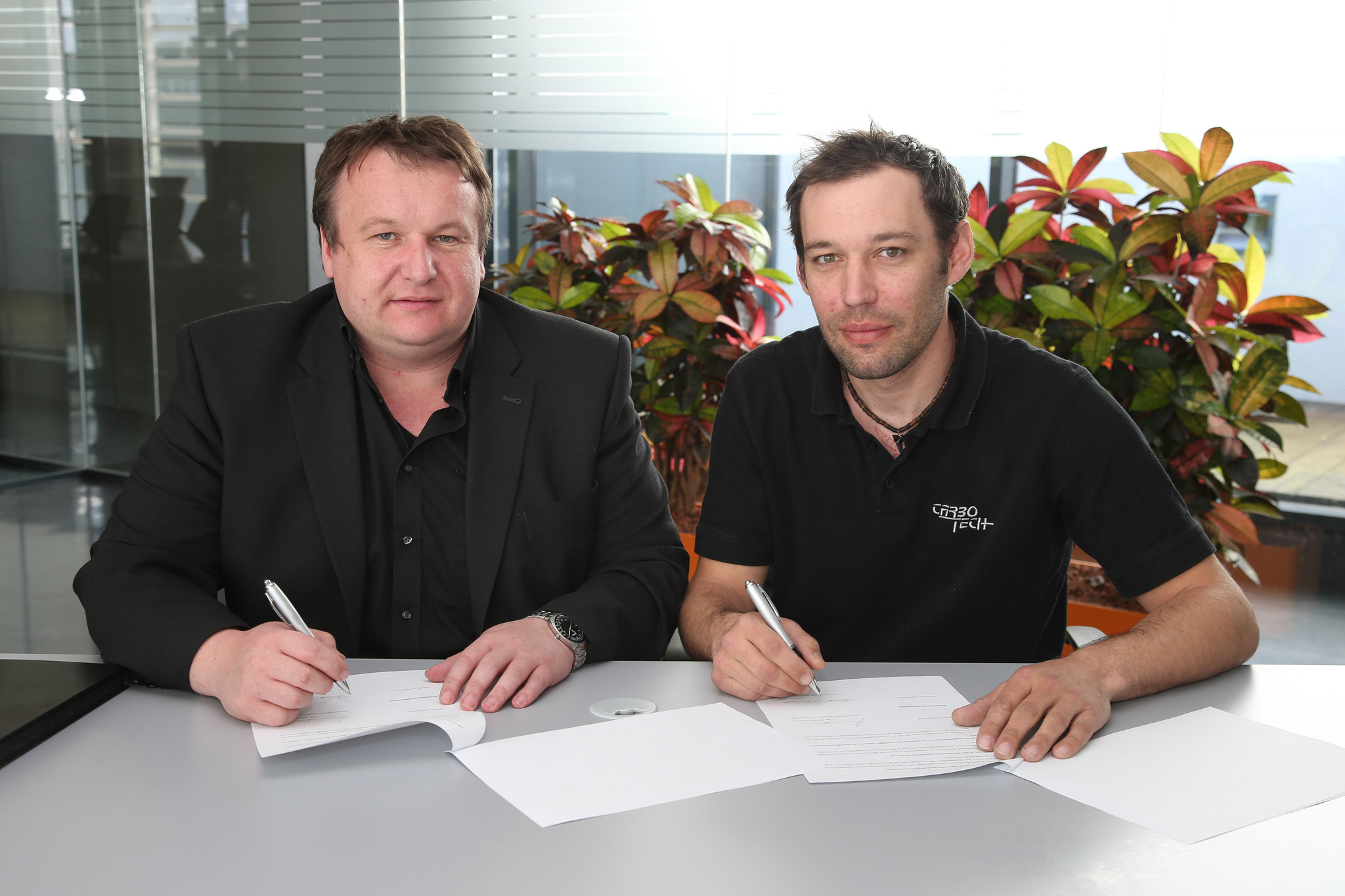 Carbo Tech wird entlassene Mitarbeiter entschädigen - Flachgau