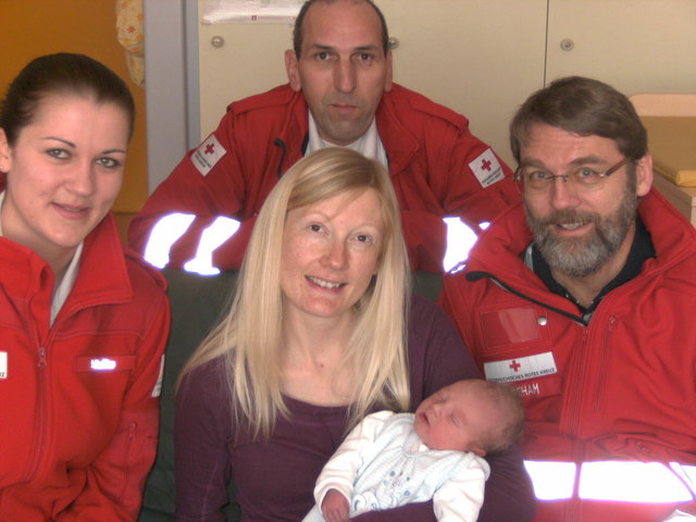 Geburt im Rettungswagen: Der kleine Colin hatte es eilig. - Oberwart