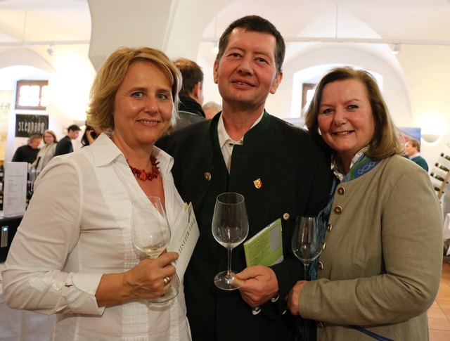 Edle Tropfen im Schloss Mondsee präsentiert - Vöcklabruck