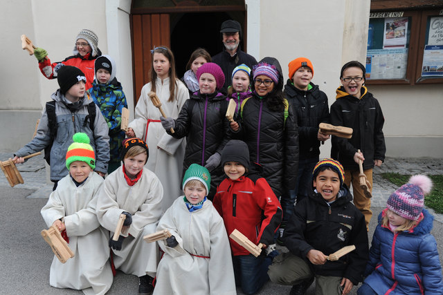 Winklarner Ratschenkinder trotzten Wind und Wetter - Amstetten