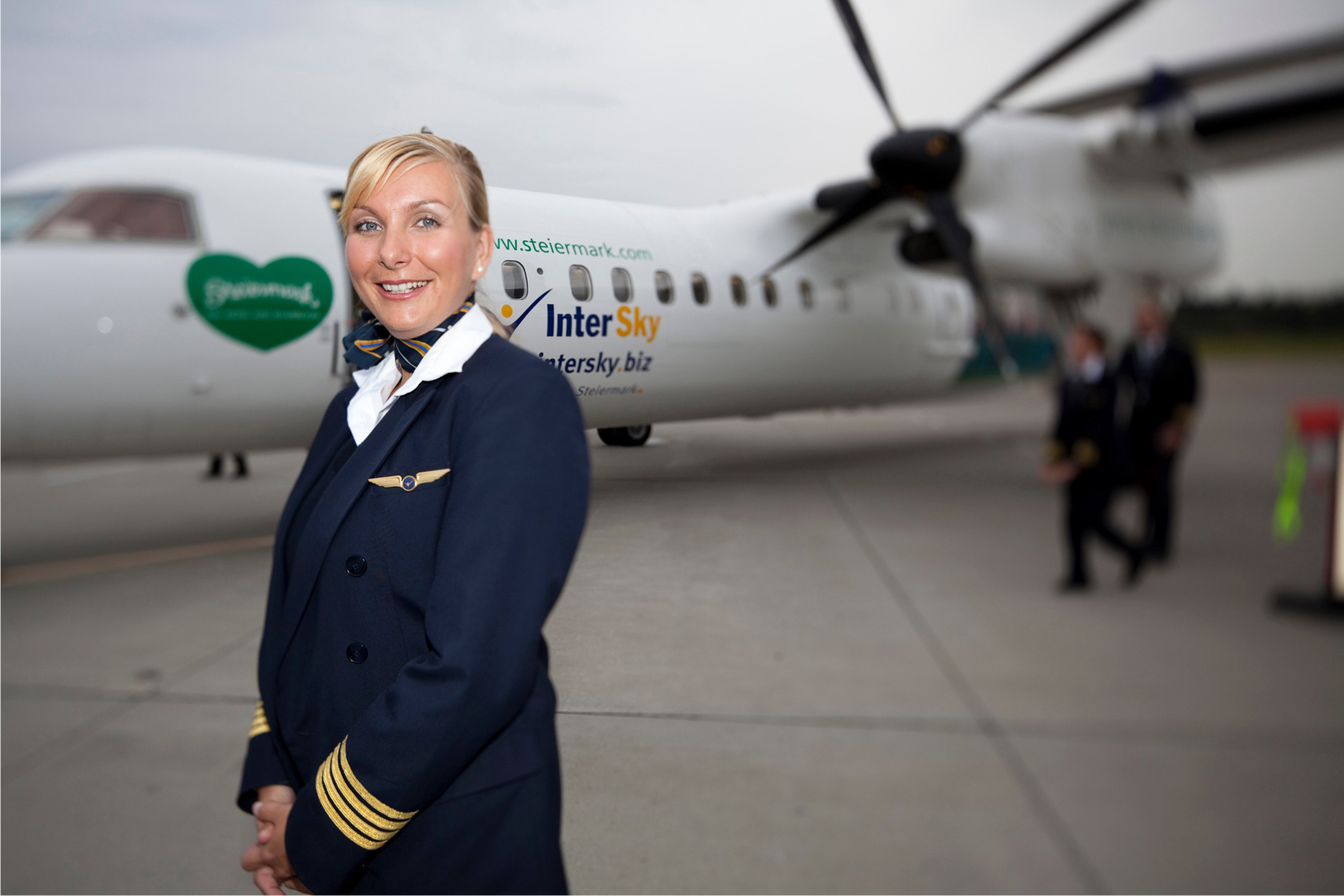 Eine Pilotin unter vielen Männern: Einblick in den Alltag im Cockpit - Graz