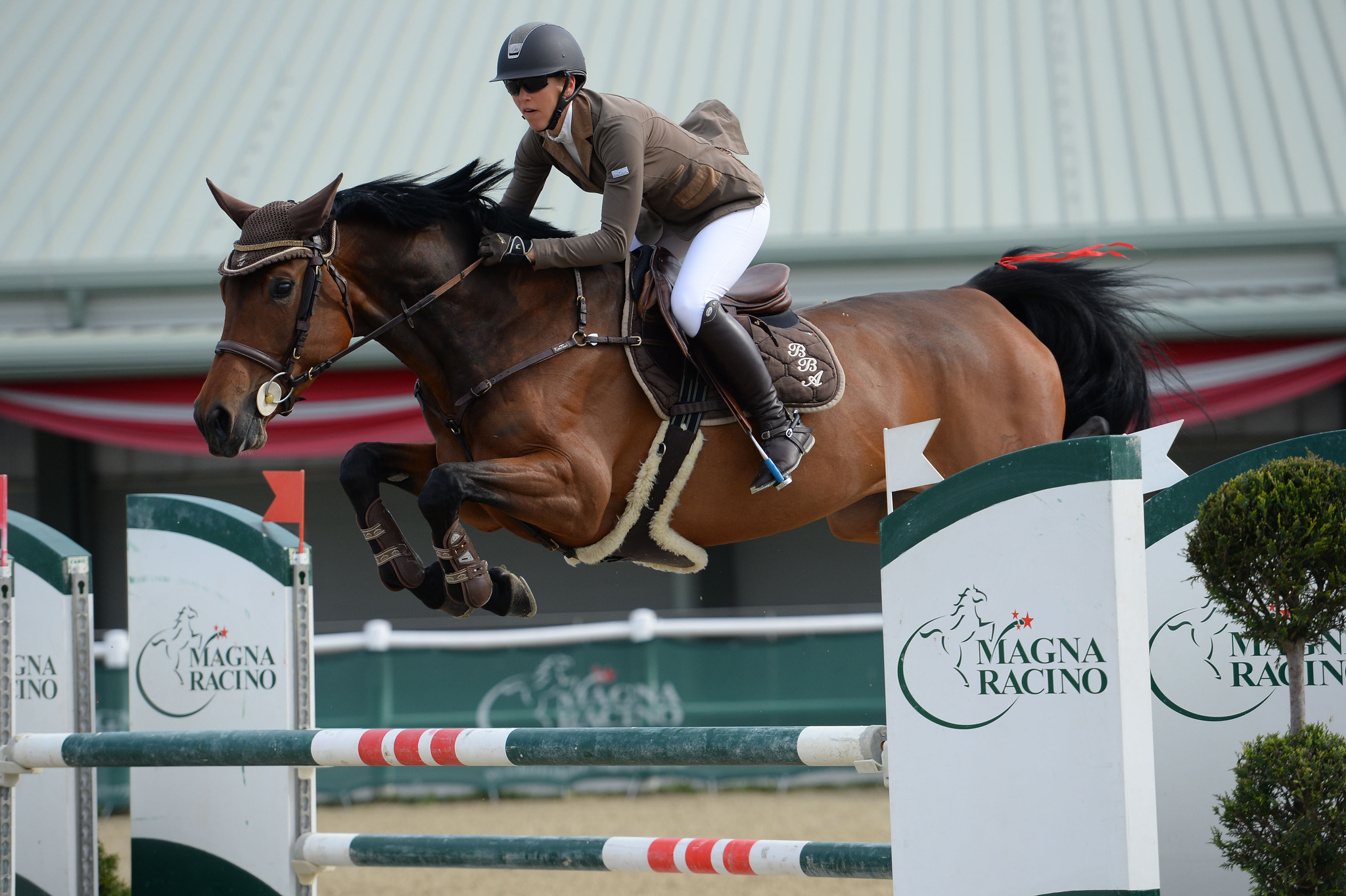 MAGNA RACINO Spring Tour 2015 - Blau-gelbe Amazonenpower in der 1 ...