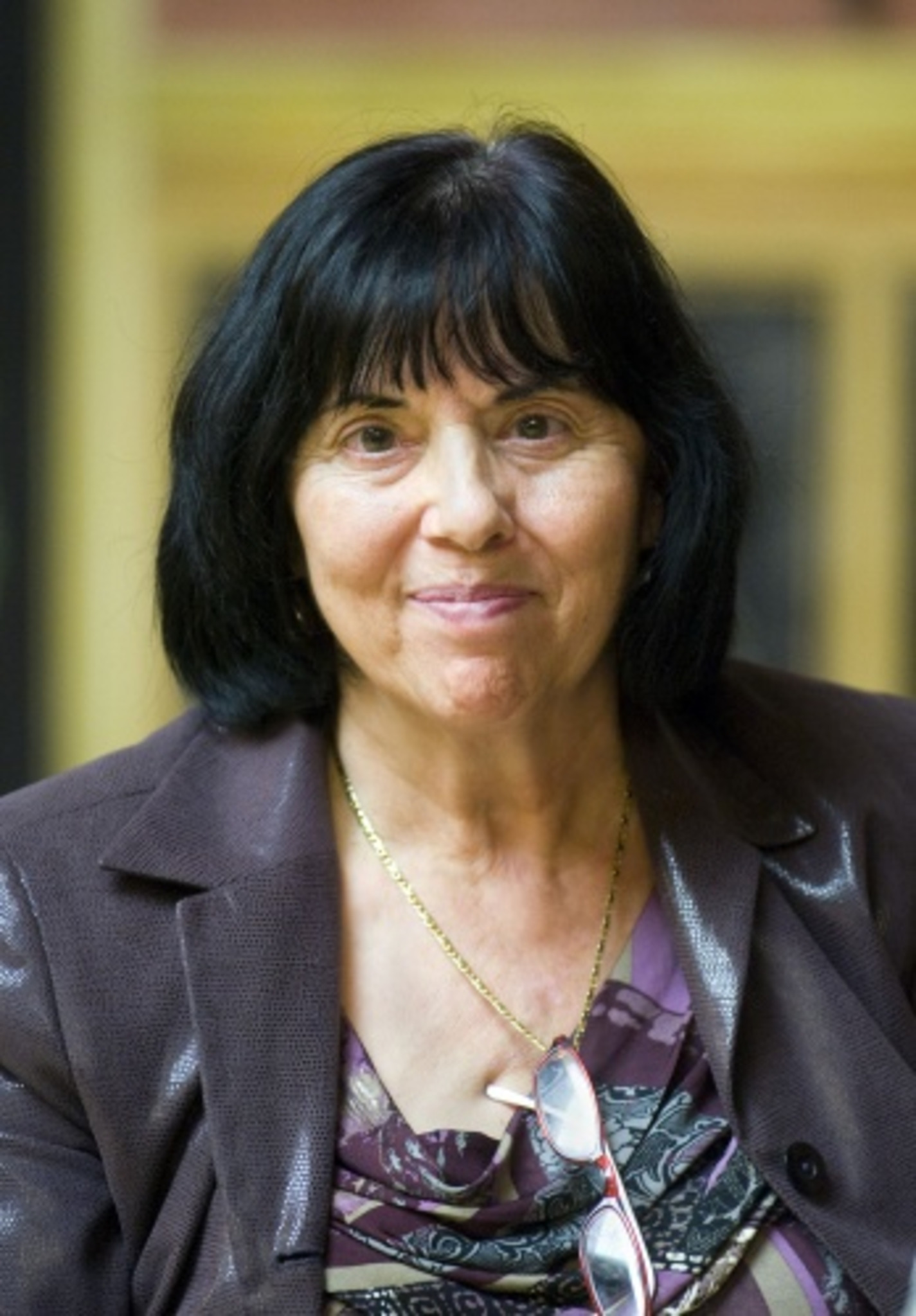 Internationale Frauenschicksale - Ried