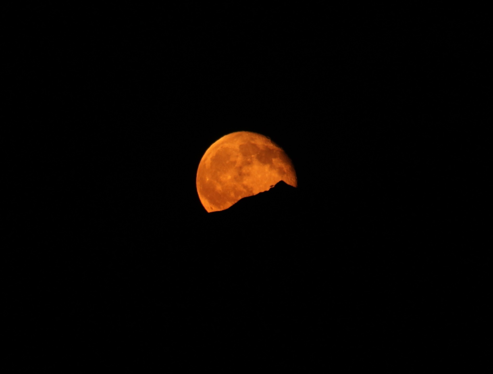 rising orange moon - Telfs