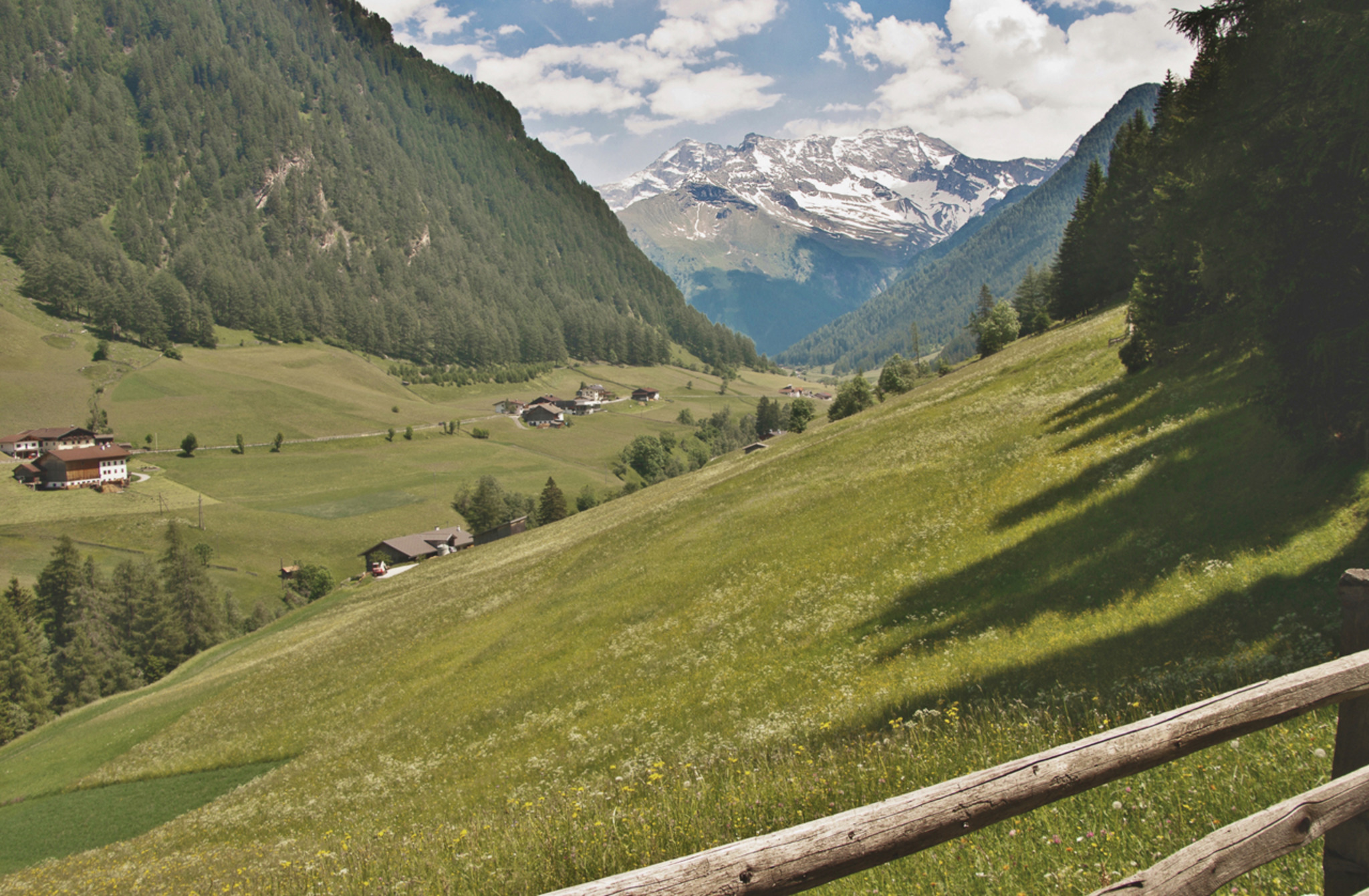 im Valsertal mit Blick auf die Hohe Wand und den Schrammacher - Innsbruck