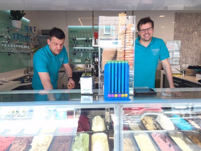 Eissalon in 1210 Wien Floridsdorf - Die Eisbrüder Perugini: Vom ...