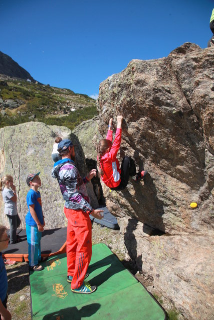 Bouldern mit der Legende: Bernd Zangerl lud zum Workshop in den ...