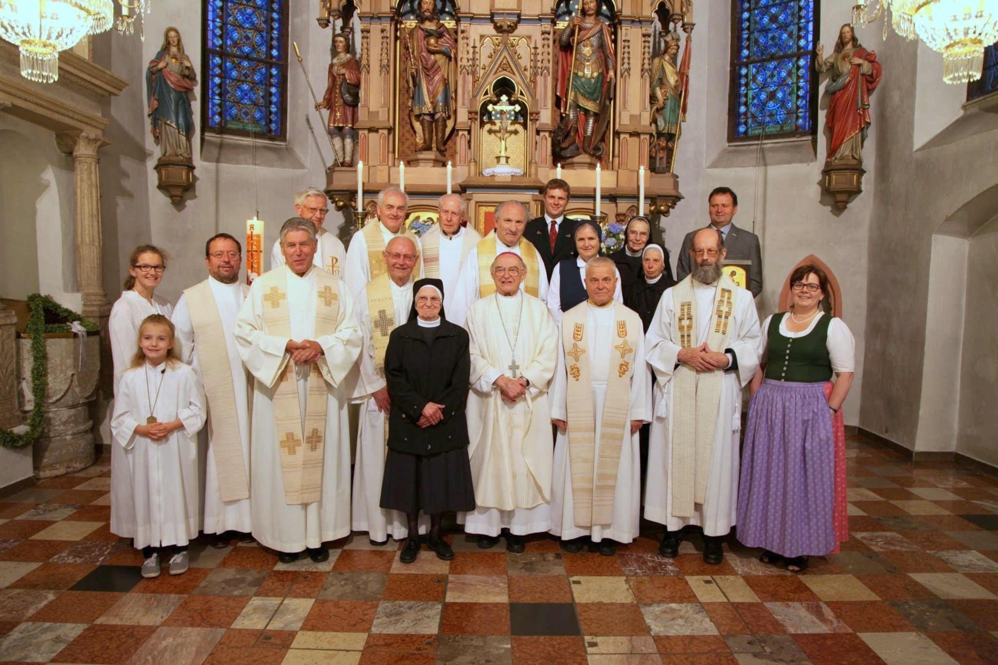 Altbischof Weber begeisterte beim 14. Priester- und Ordenstreffen ...