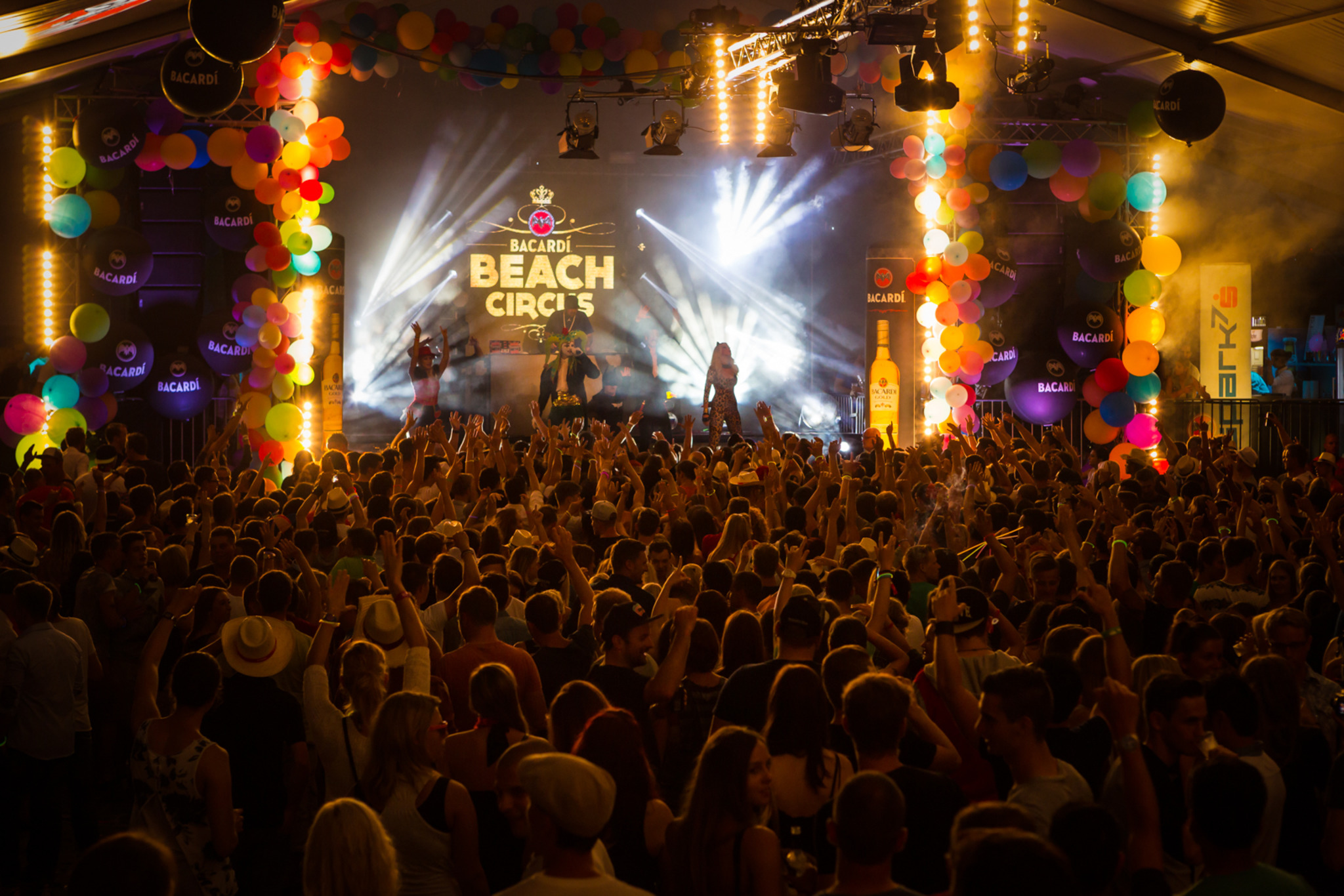 BACARDI BEACH CIRCUS 2015 – das Beachvolleyball Side Event der ...