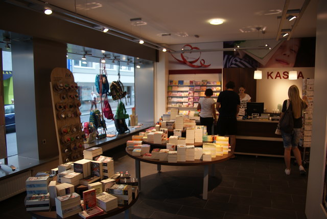 Tyrolia-Buchhandlung erstrahlt in neuem Glanz - Landeck