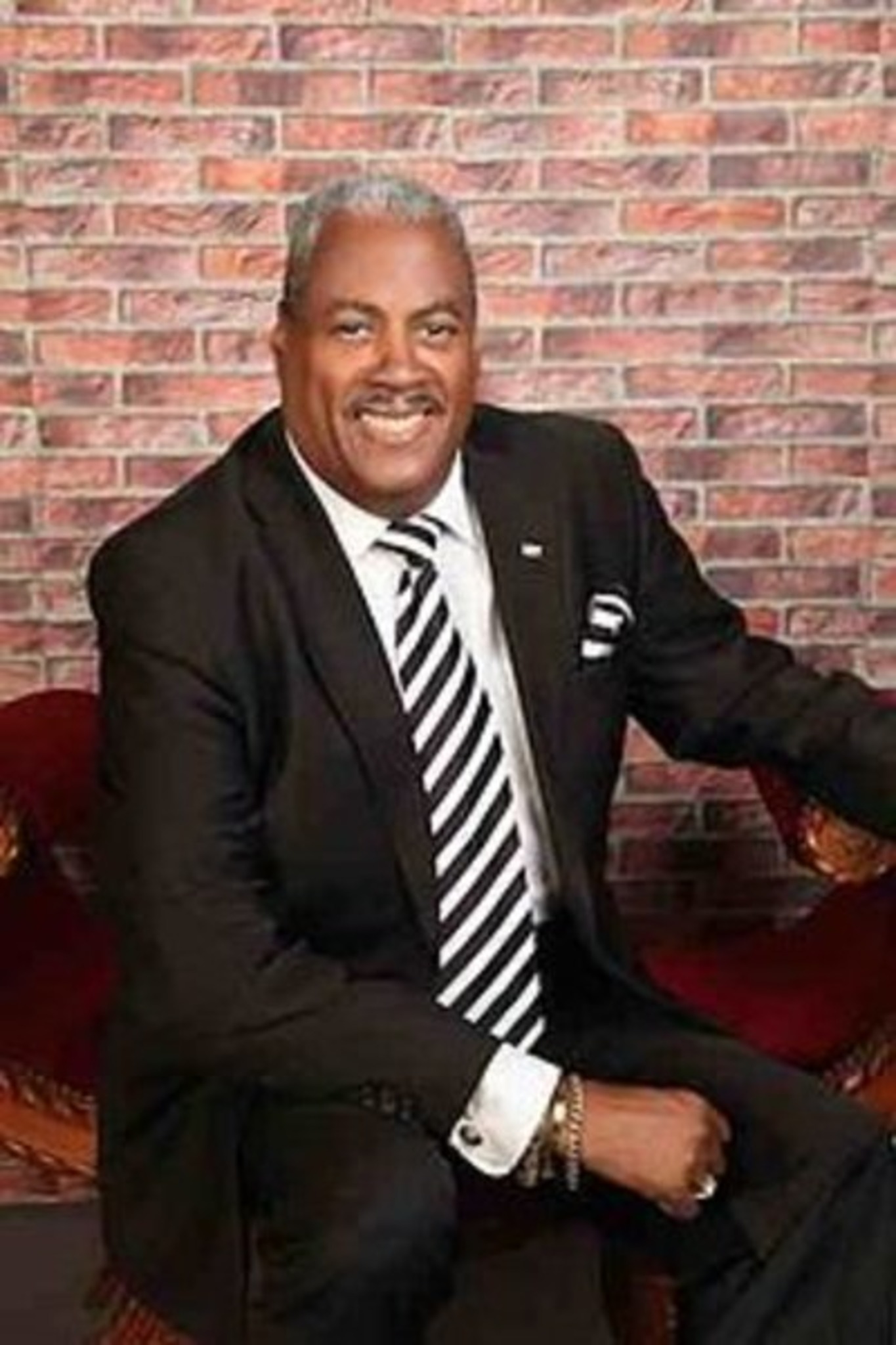 Weltstar & Musiklegende Mister " Only You " Keith Tynes ist ein ...