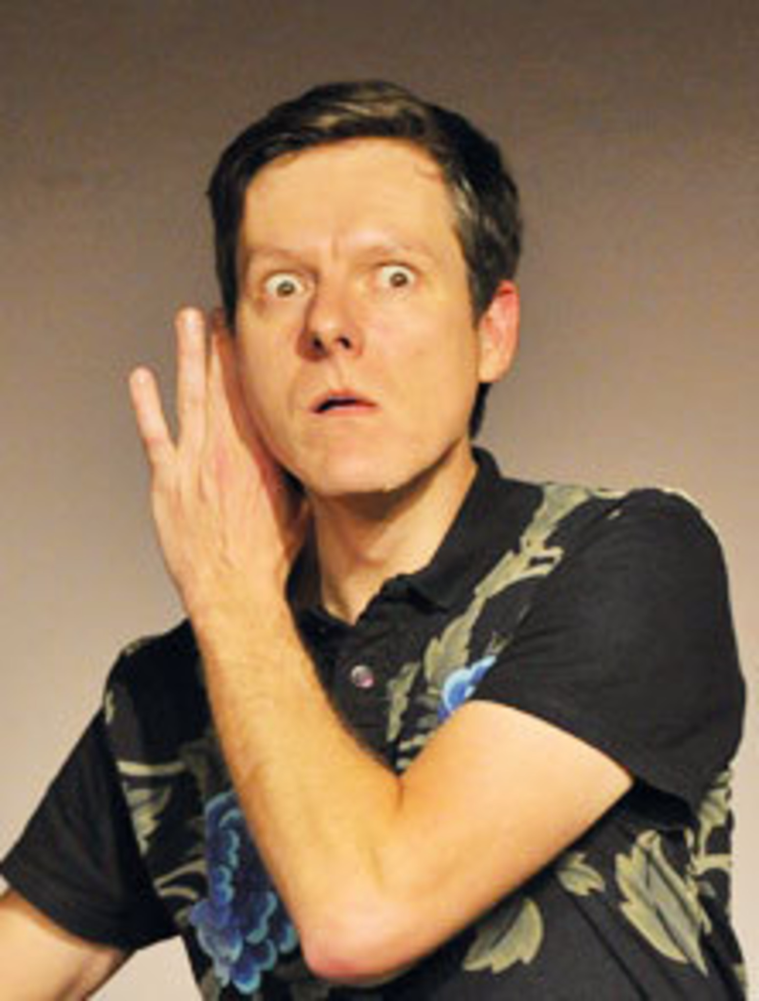 Daniel Lenz präsentiert neues Programm "fauLENZen" - Stubai-Wipptal