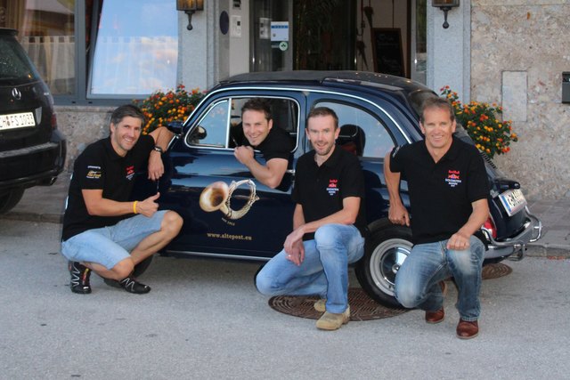 Team „Hotel Alte Post Fieberbrunn“ beim Red-Bull Dolomitenmann in Lienz ...