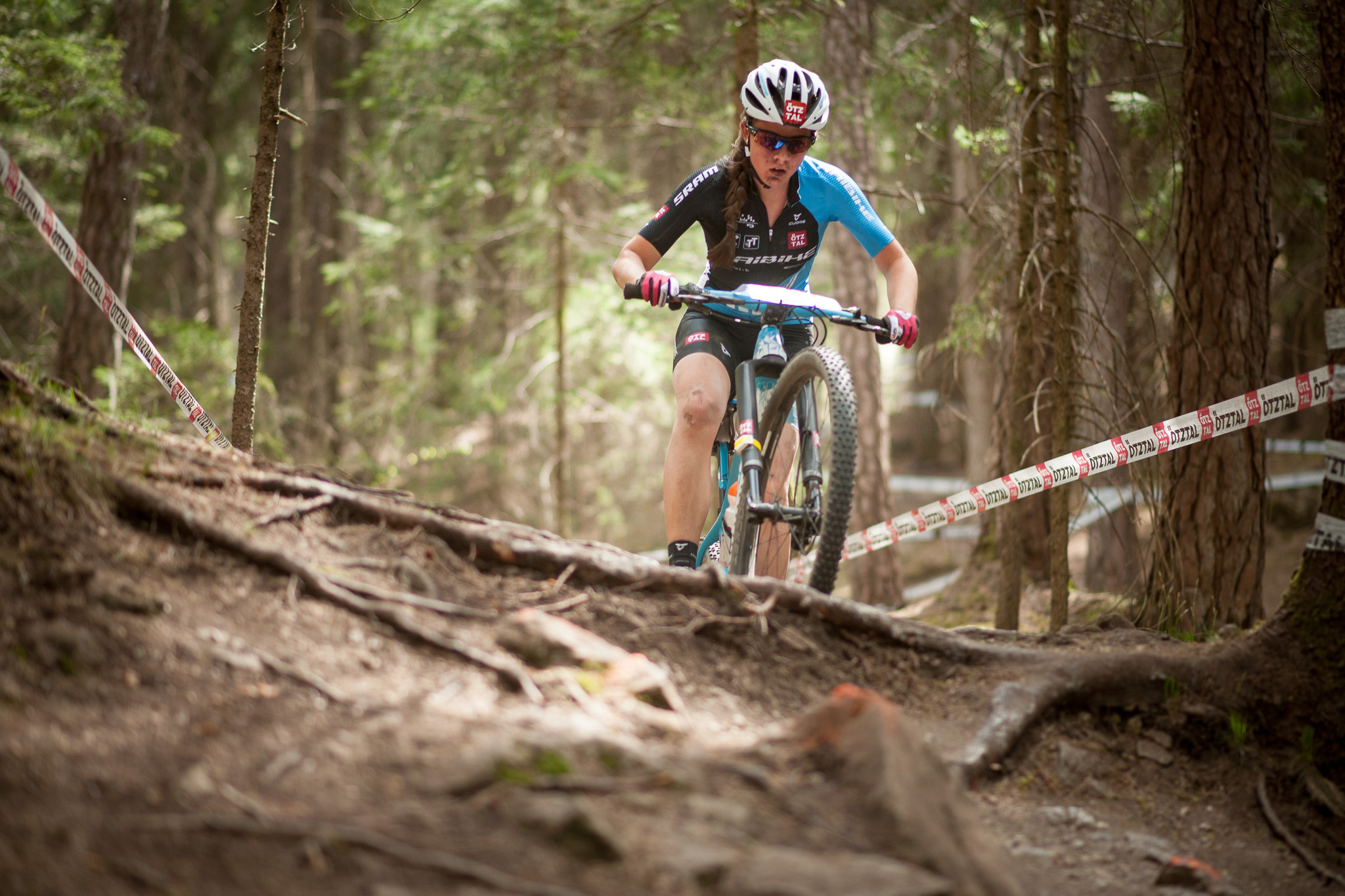 Karl Markt und Anna Spielmann bauen Führung in der Mountainbike-Liga ...