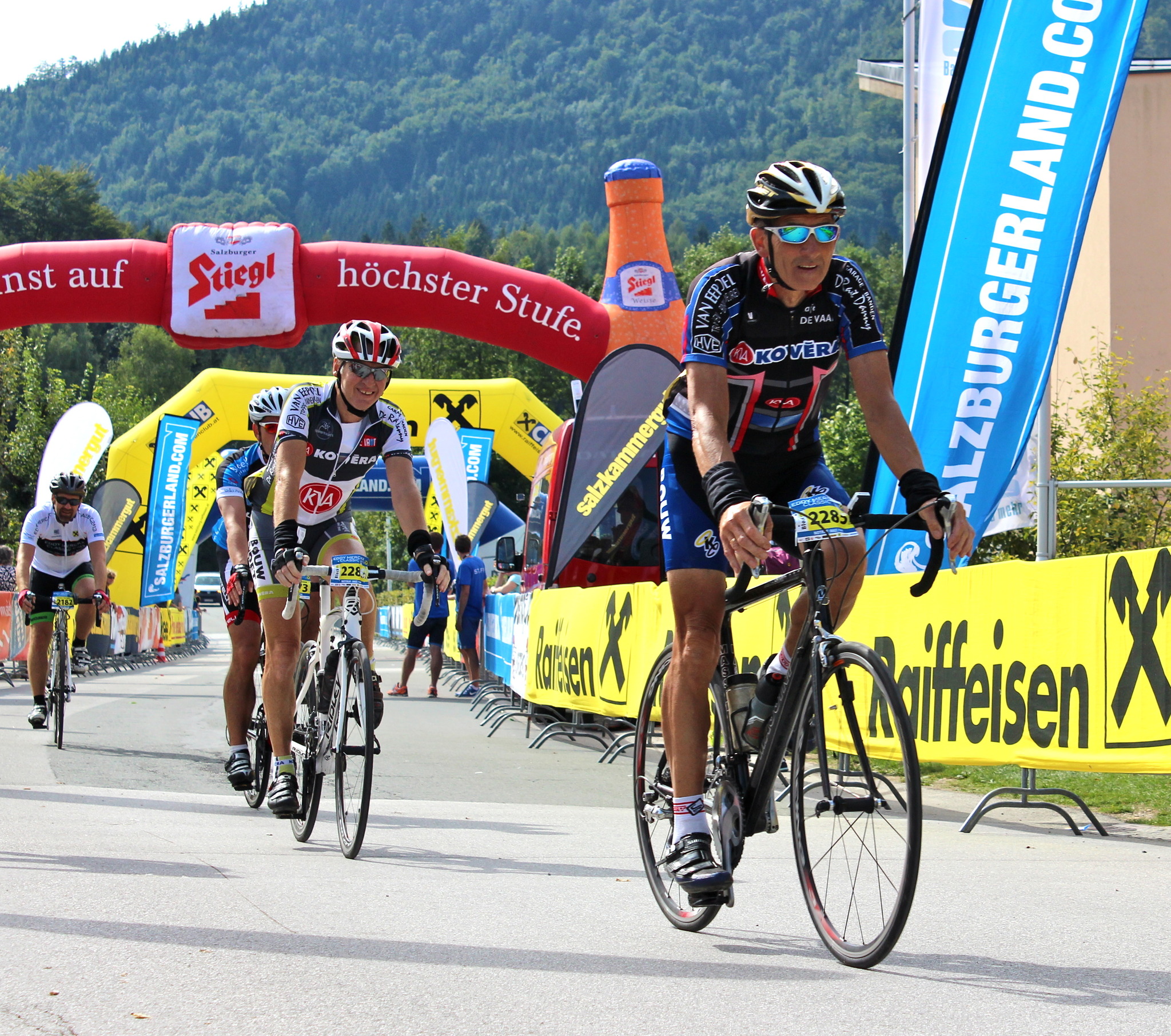 Strampeln damit anderen Flügel wachsen - Salzburg-Stadt