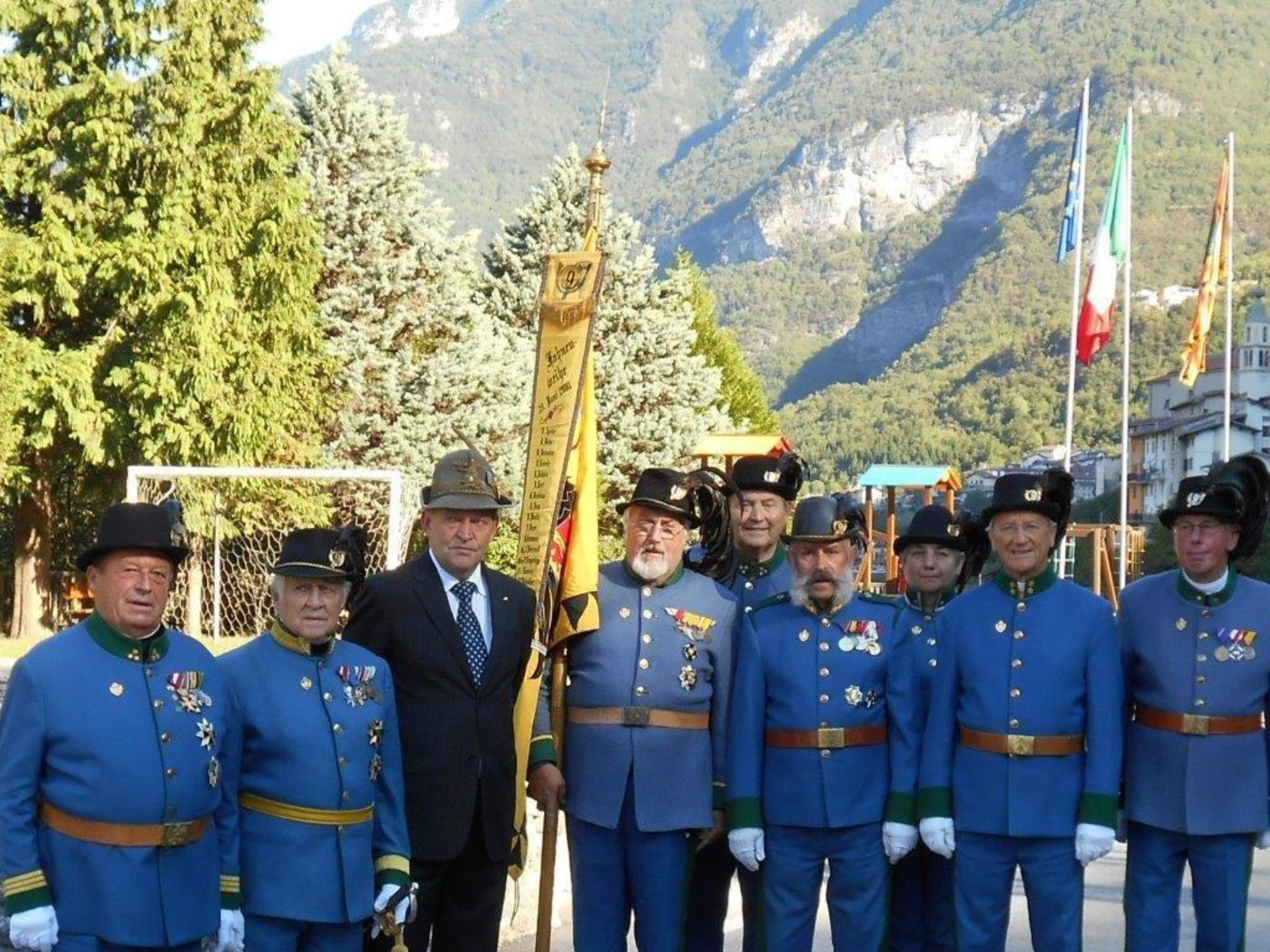 Traditionszug k.u.k. FJgB 9 aus Preding bei Freunden in Italien ...