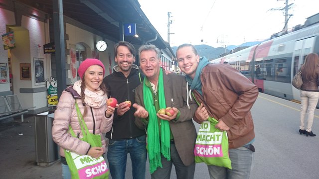 Grüne Bio-Äpfel am autofreien Tag - Telfs