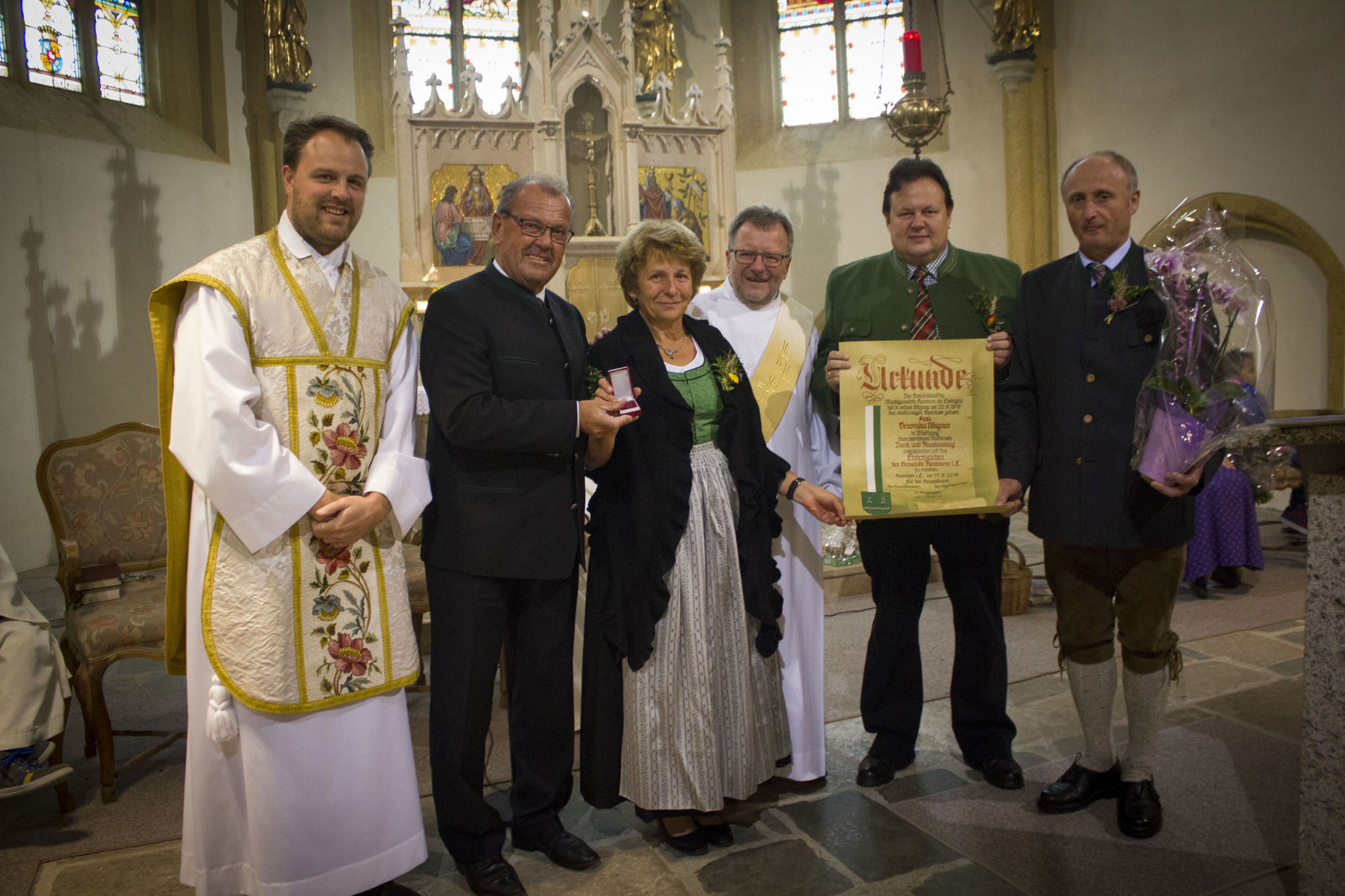 Goldenen Ehrenzeichens an Diakon Gerald Wagner - Leoben