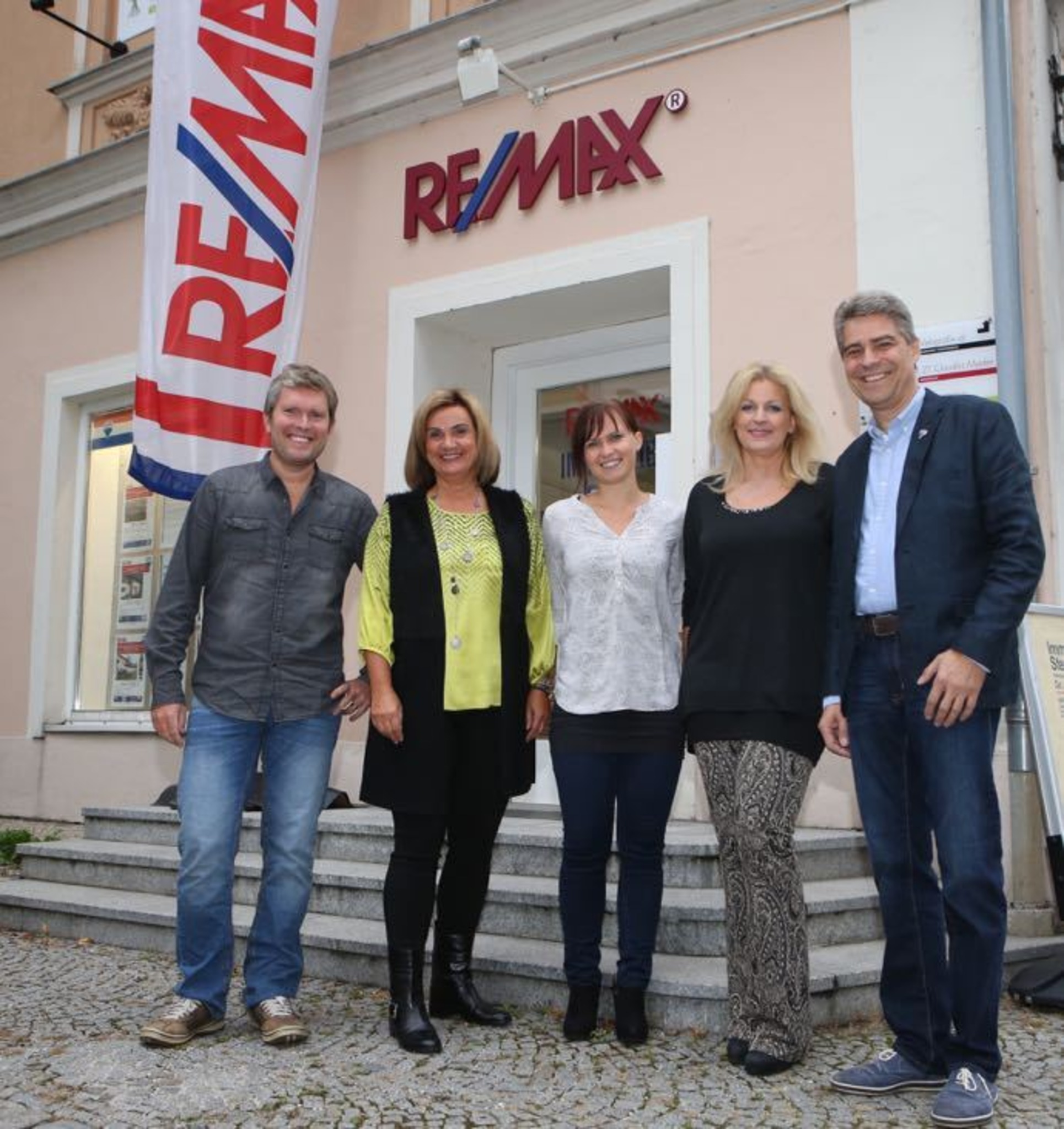 Full House Party - Steyr & Steyr Land