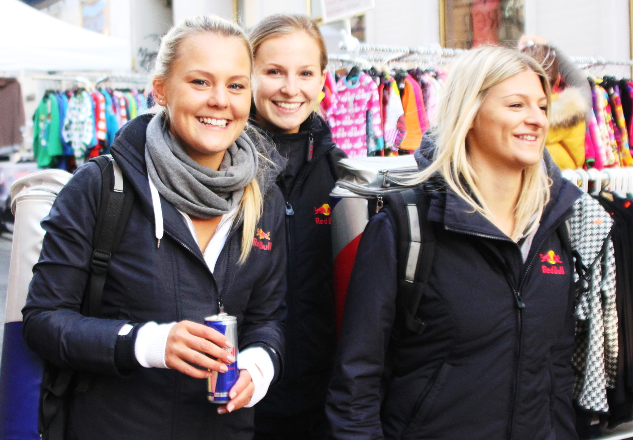 Die Red Bull Girls - Favoriten