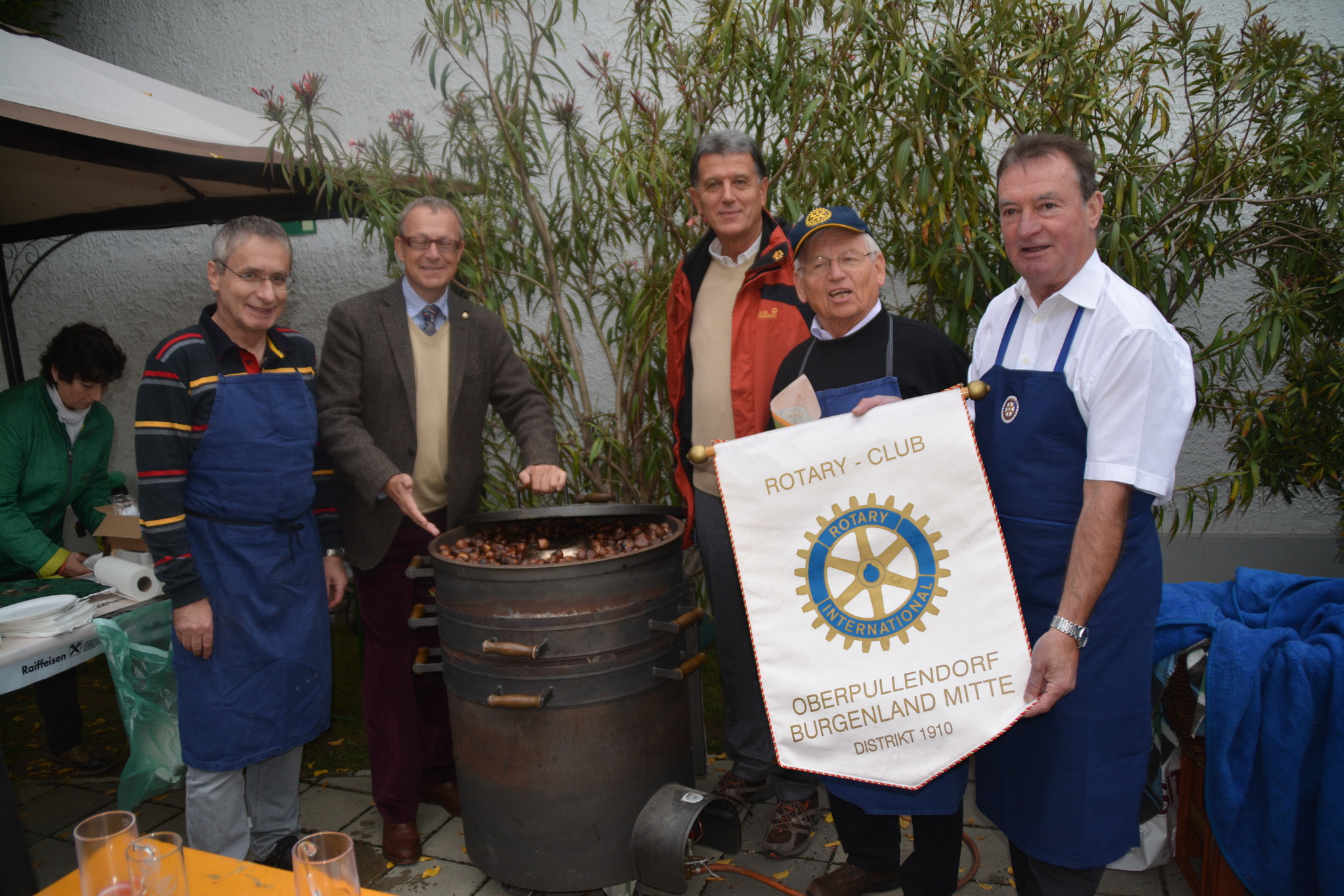 Roter Sturm & Kastanien für den guten Zweck - Oberpullendorf