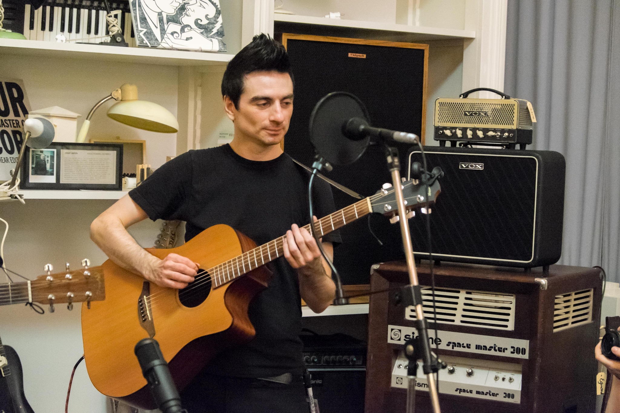 Anti-Flag Sänger Justin Sane über die Flüchtlingskrise