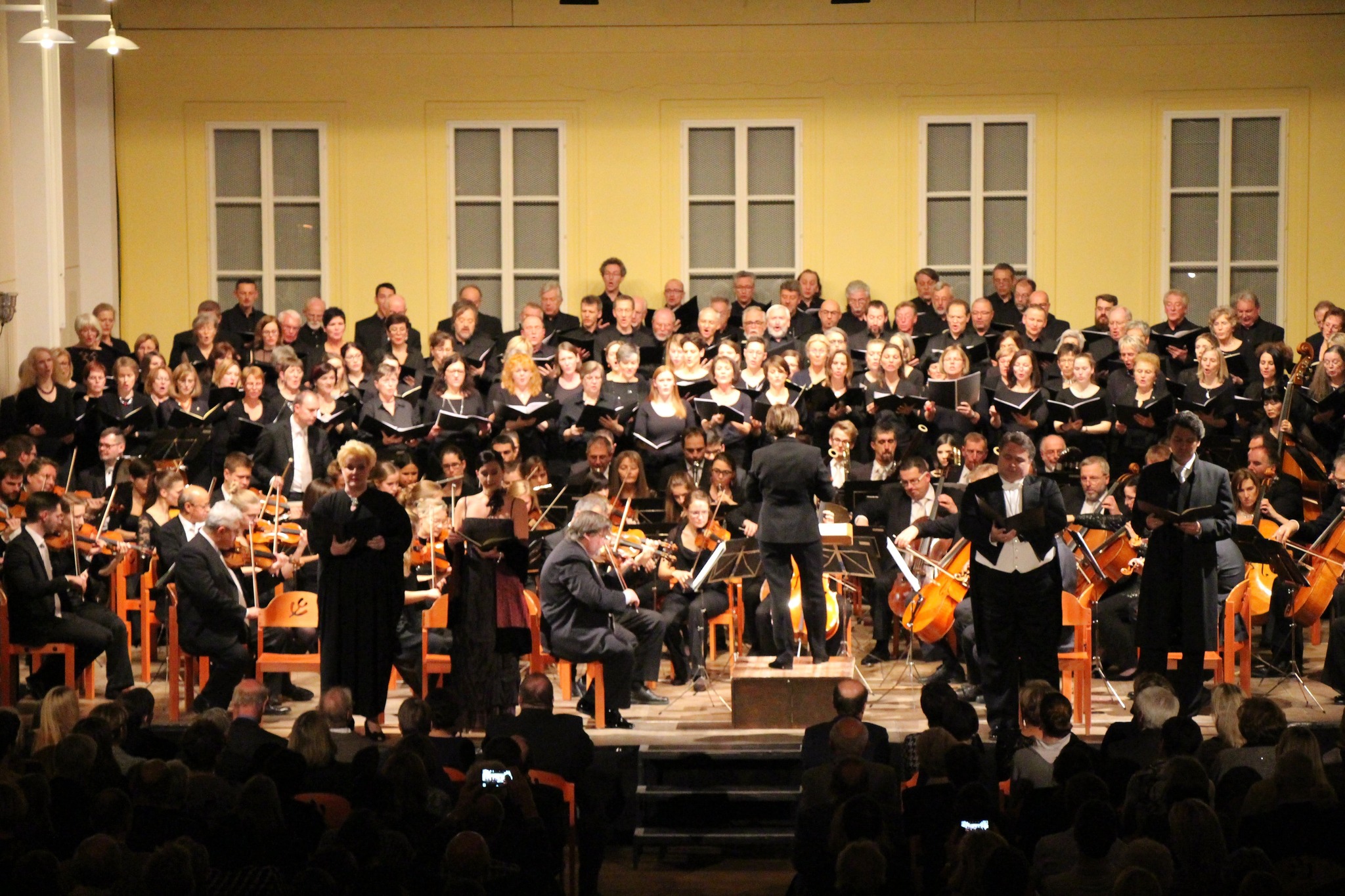 Standing Ovations für die Philharmonie Marchfeld, Solisten und drei ...