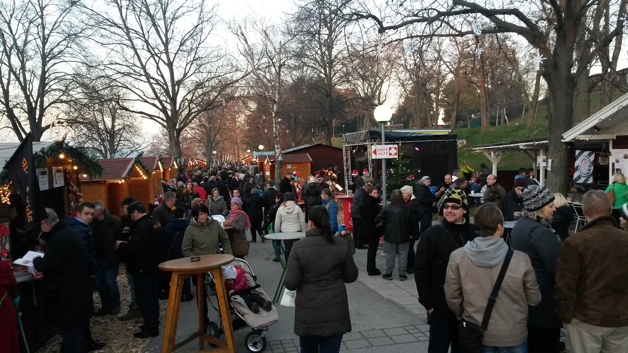 Adventmarkt Neufelder See - Baden