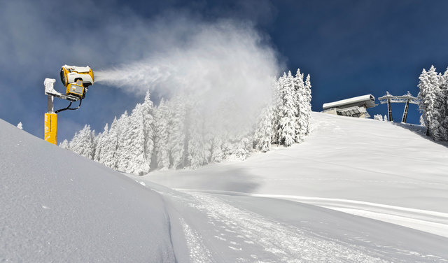 Technoalpin mit Rekordjahr - Hall-Rum