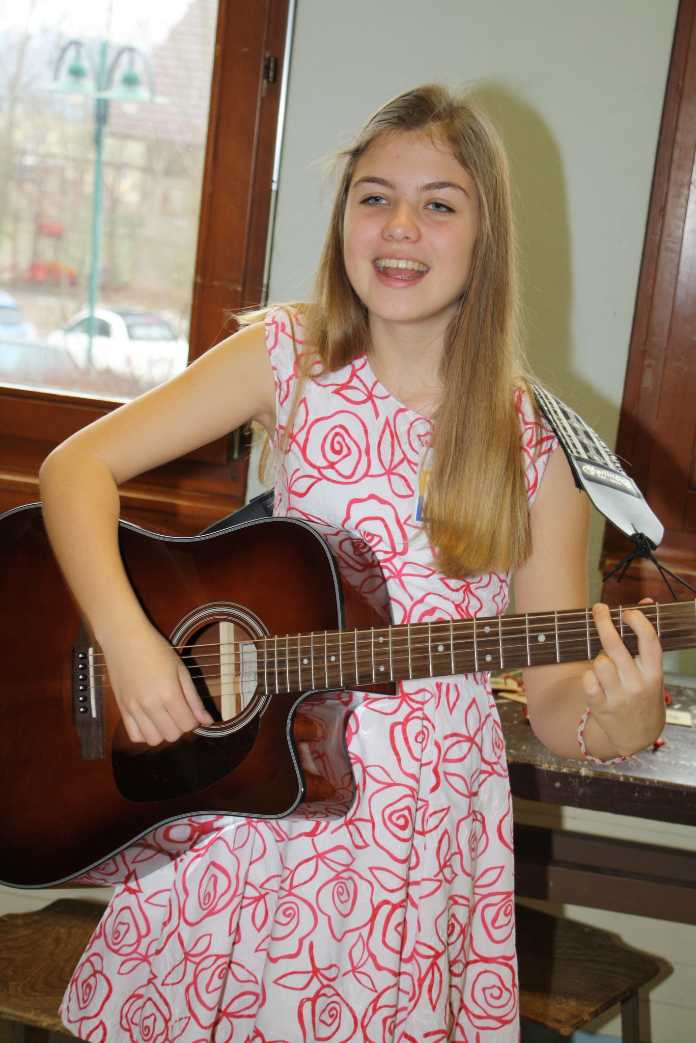 Anna Binder aus Hitzendorf ist eine talentierte Gitarristin und ...