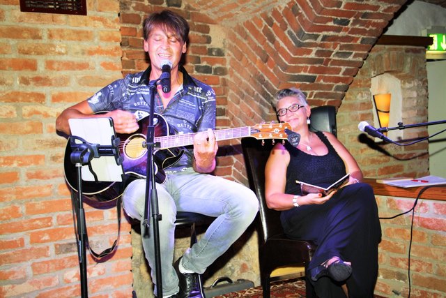 Kalsdorf: Faschingslesung und Musik mit Michaela Geiger und Werner ...