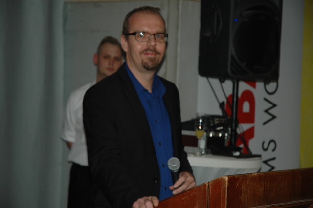 "Super geiles Haus" feiert Dachgleiche - Simmering