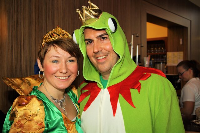 Als Froschkönig tanzte Kalsdorfs GR Patrick Trummer mit Katharina ...