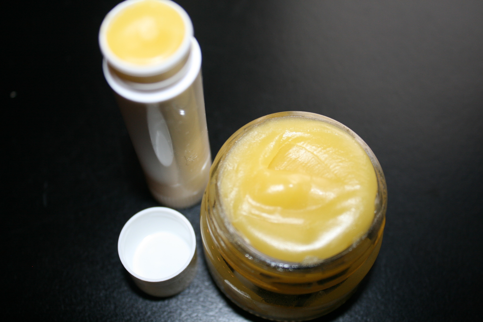 Salben rühren – Heil-Salbe & Labello mit Bienenwachs - Imst