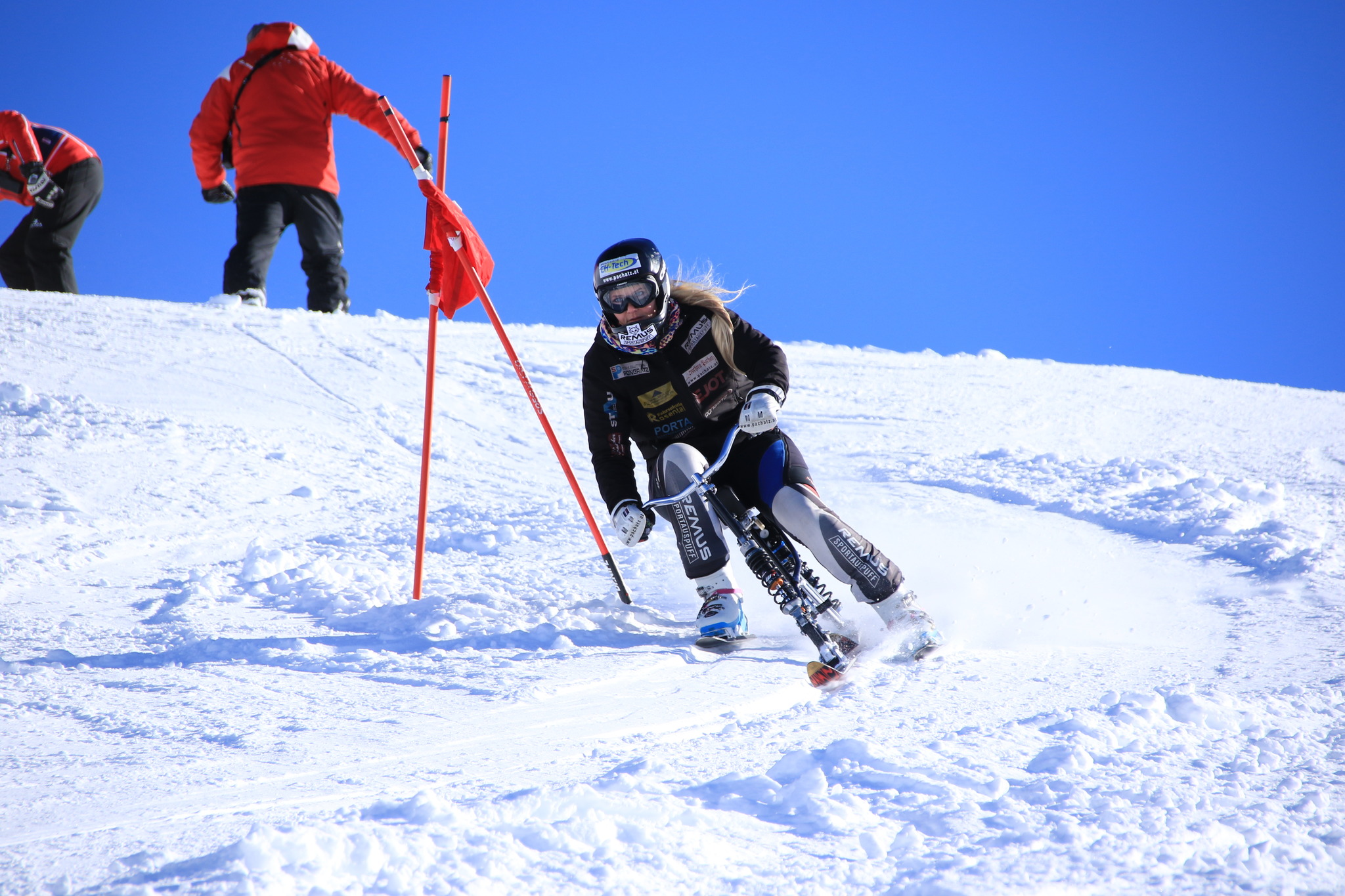 Die Skibob-Profis messen sich auf dem Nassfeld beim Weltcup - Gailtal