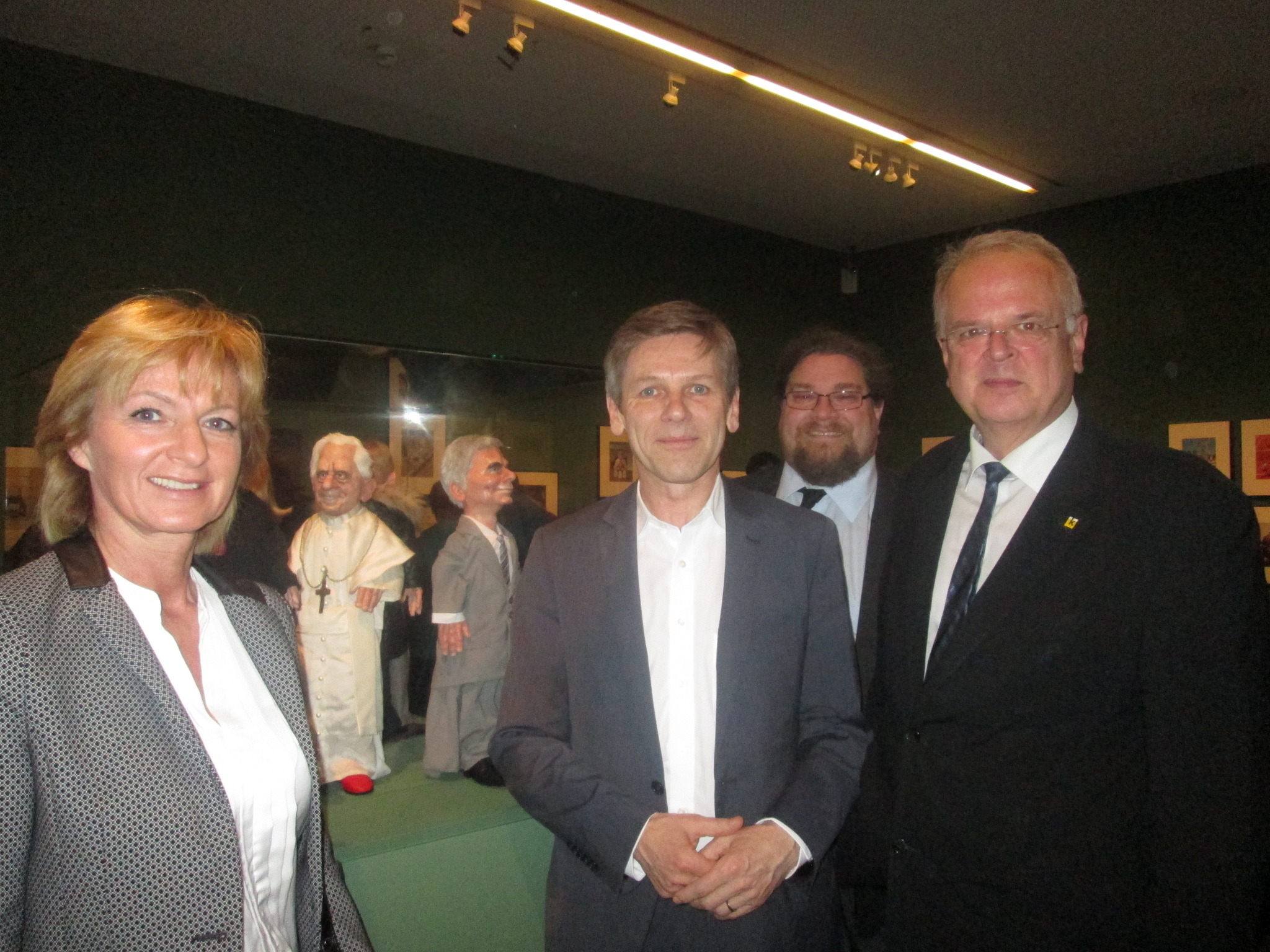 Kulturminister kam zur Haderer-Vernissage ins Karikaturmuseum - Krems