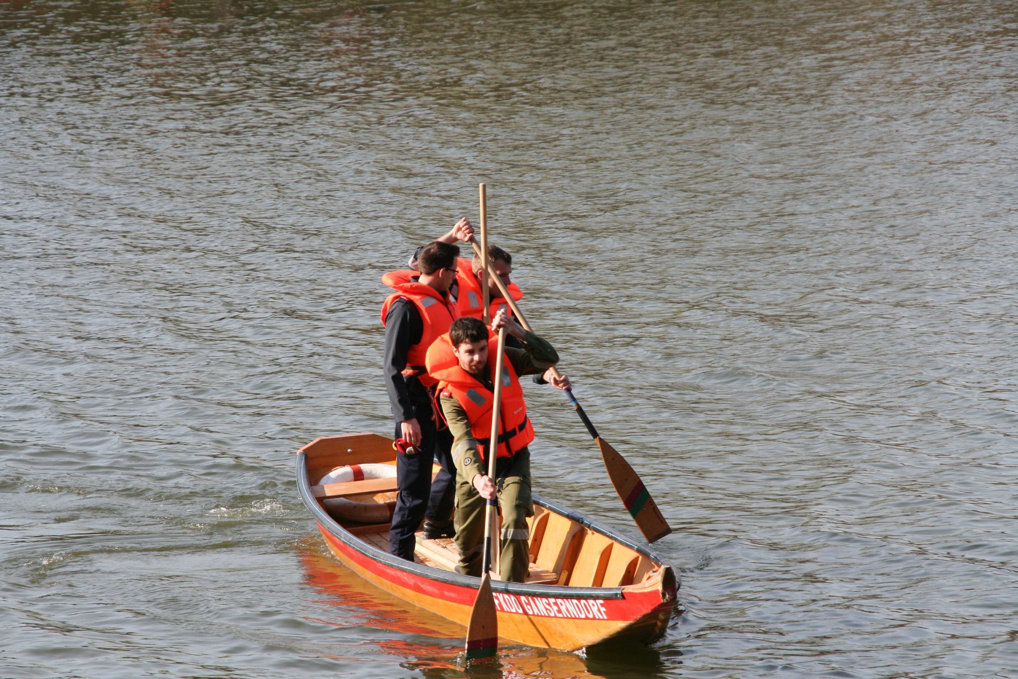 Rettung mit der Holz-Zille - Gänserndorf