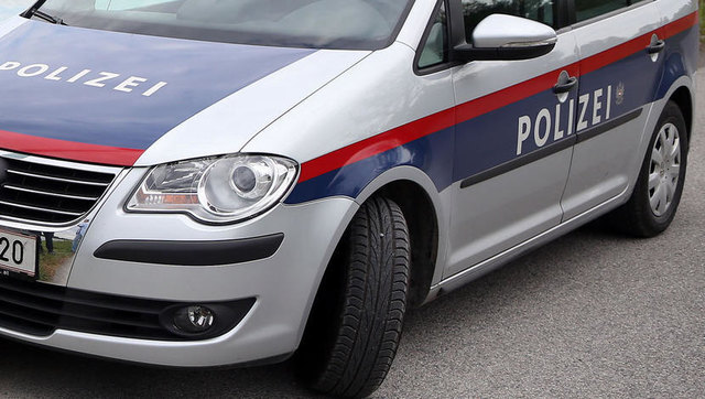 Polizei und Rettung - Einsatz im UKH Graz - Graz